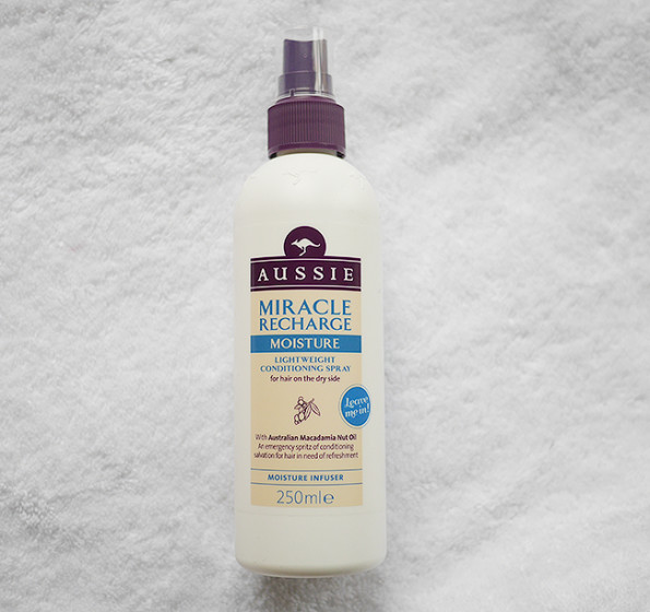 Aussie 3 Minute Miracle Moisture • Cynthia