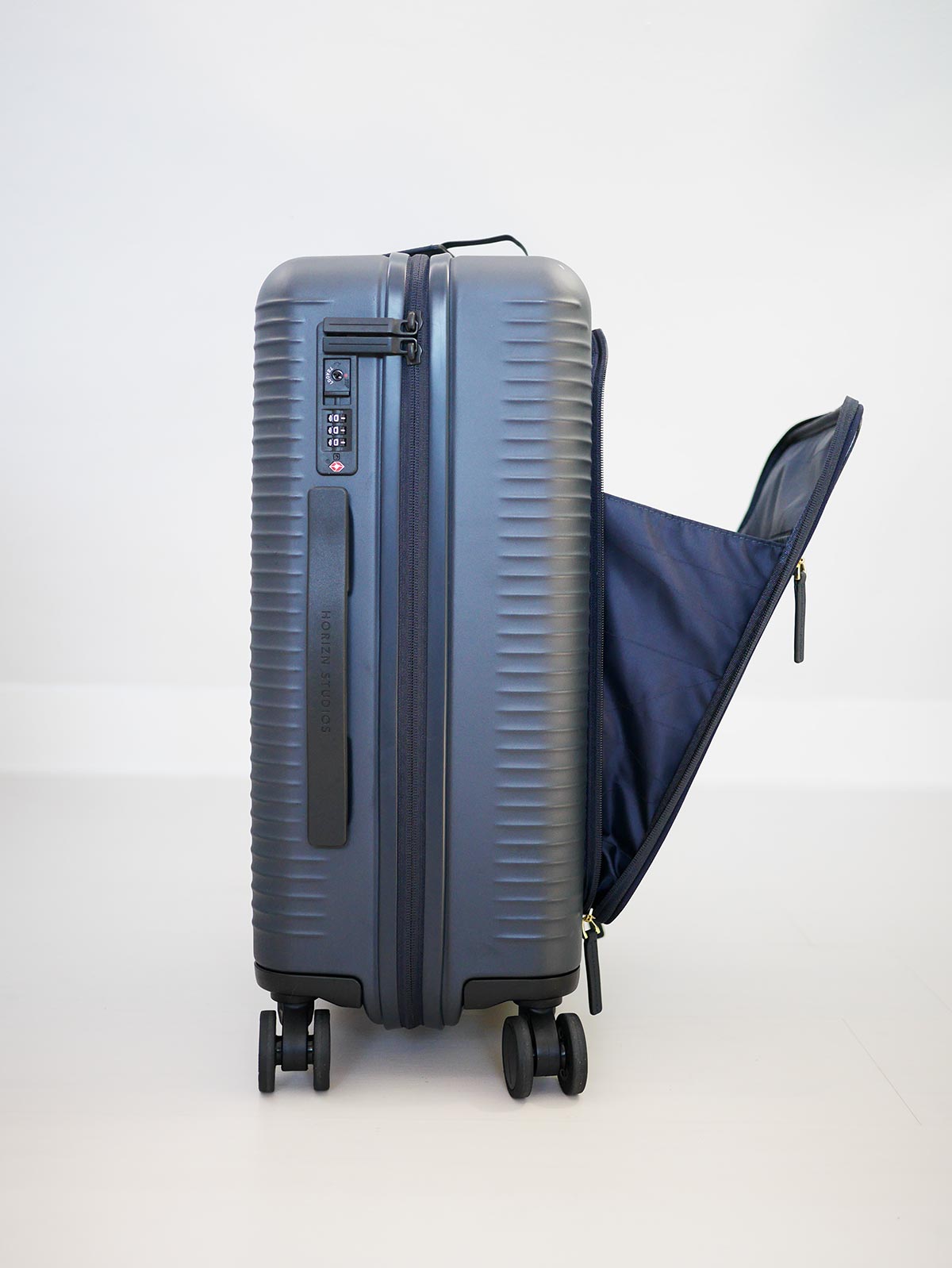 De perfecte handbagage trolley: Horizn Studios Cabin Trolley • Cynthia